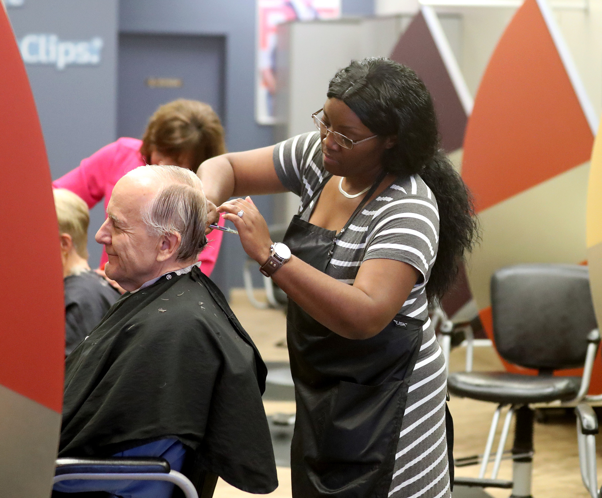 On the cutting edge: Great Clips grows as competitors trim staff