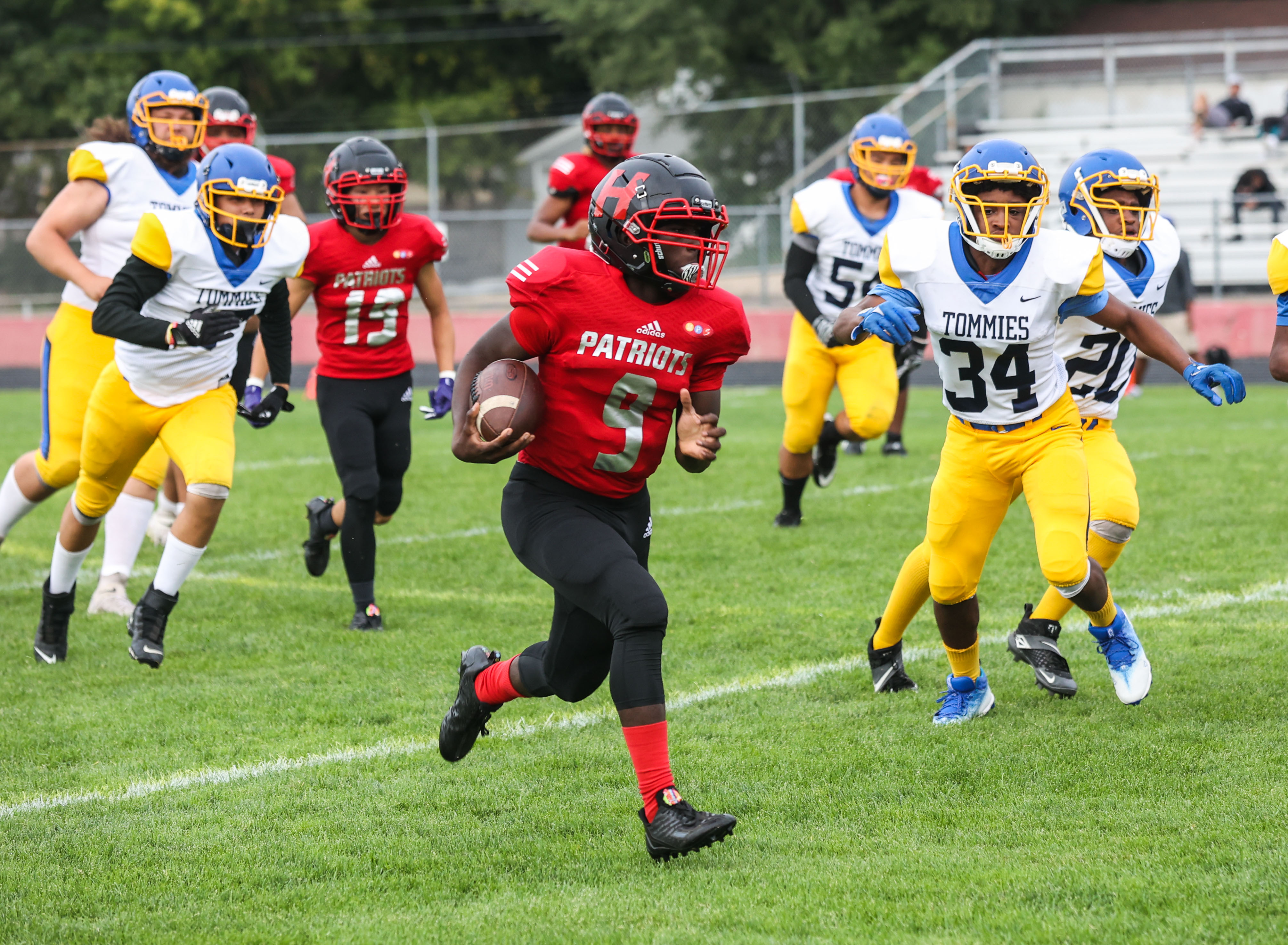 Stunning turnaround at Minneapolis Henry as football team goes from ...