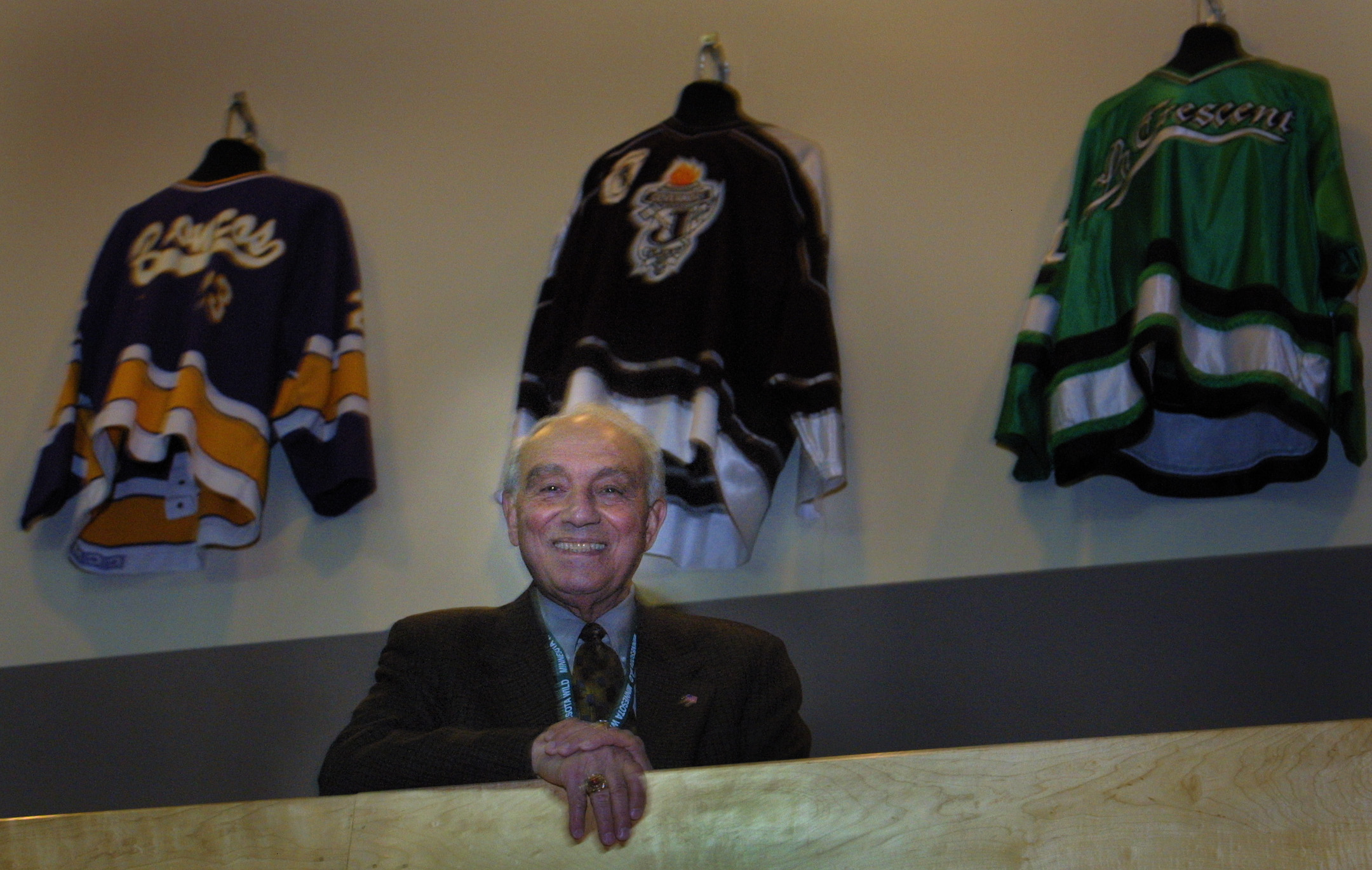 St. Paul hockey legend Lou Cotroneo dies at age 93