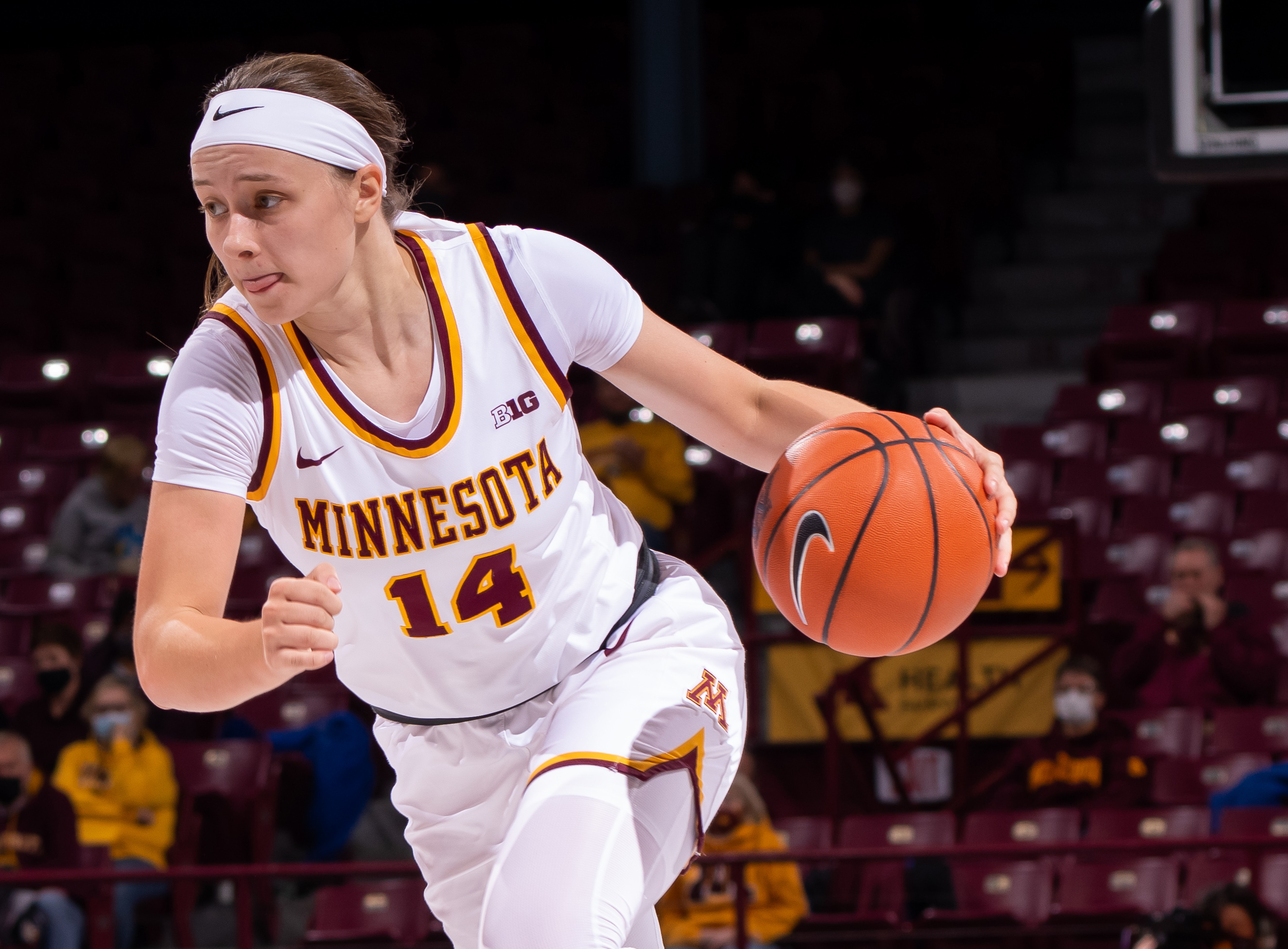 Sara Scalia's shooting sparks Gophers women's basketball to 73-54 win ...