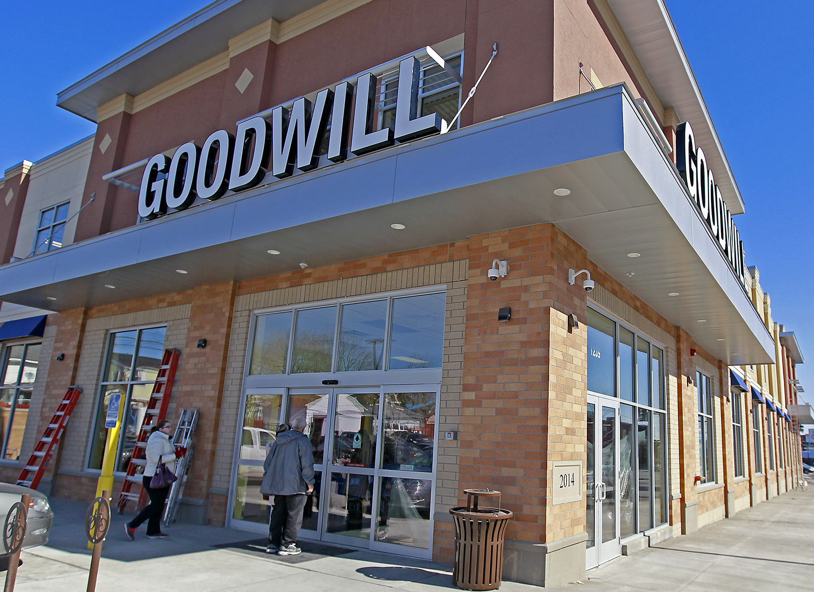 Goodwill expands in St. Paul with new flagship store