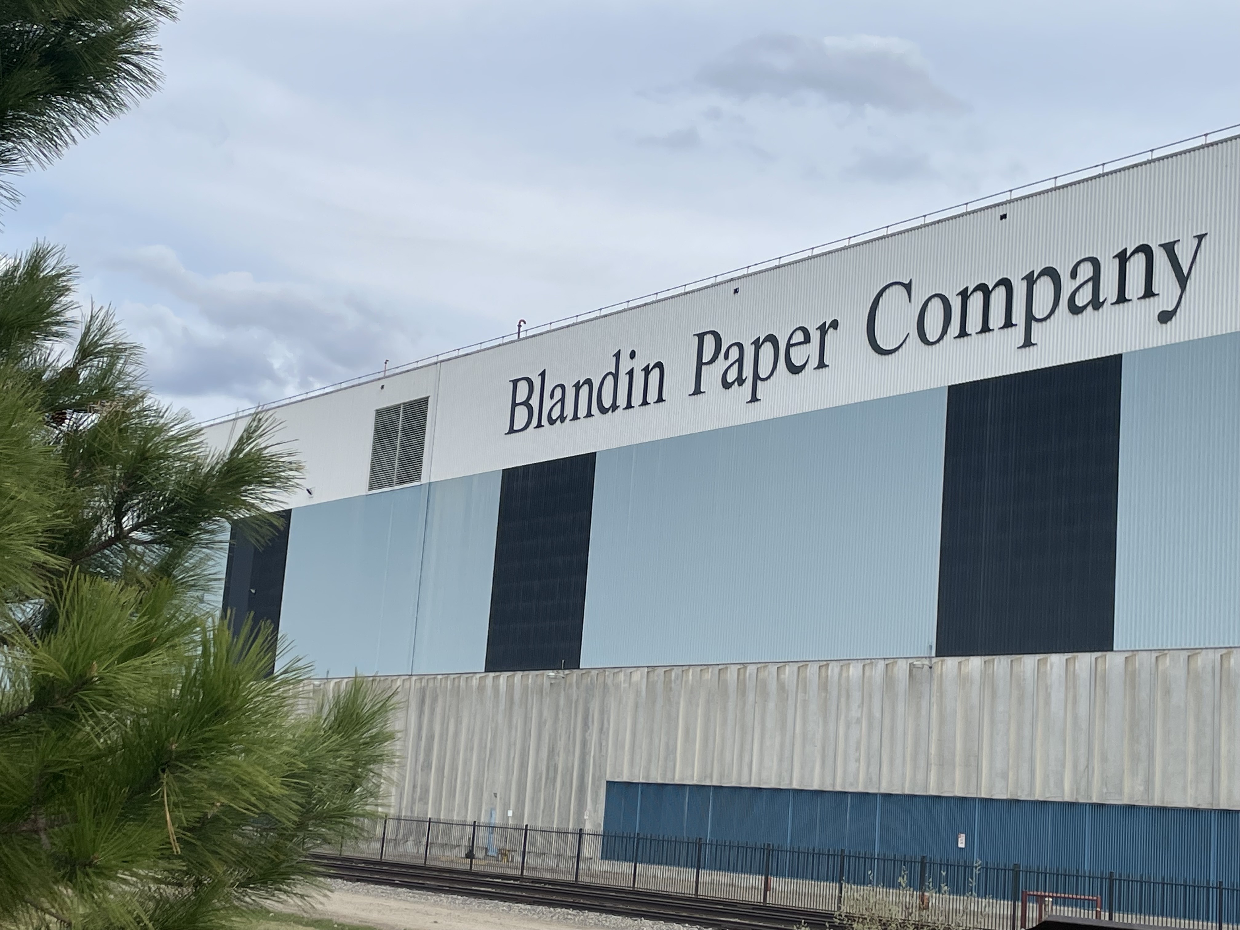 Blandin Paper Co., Teamsters reach tentative deal to end strike