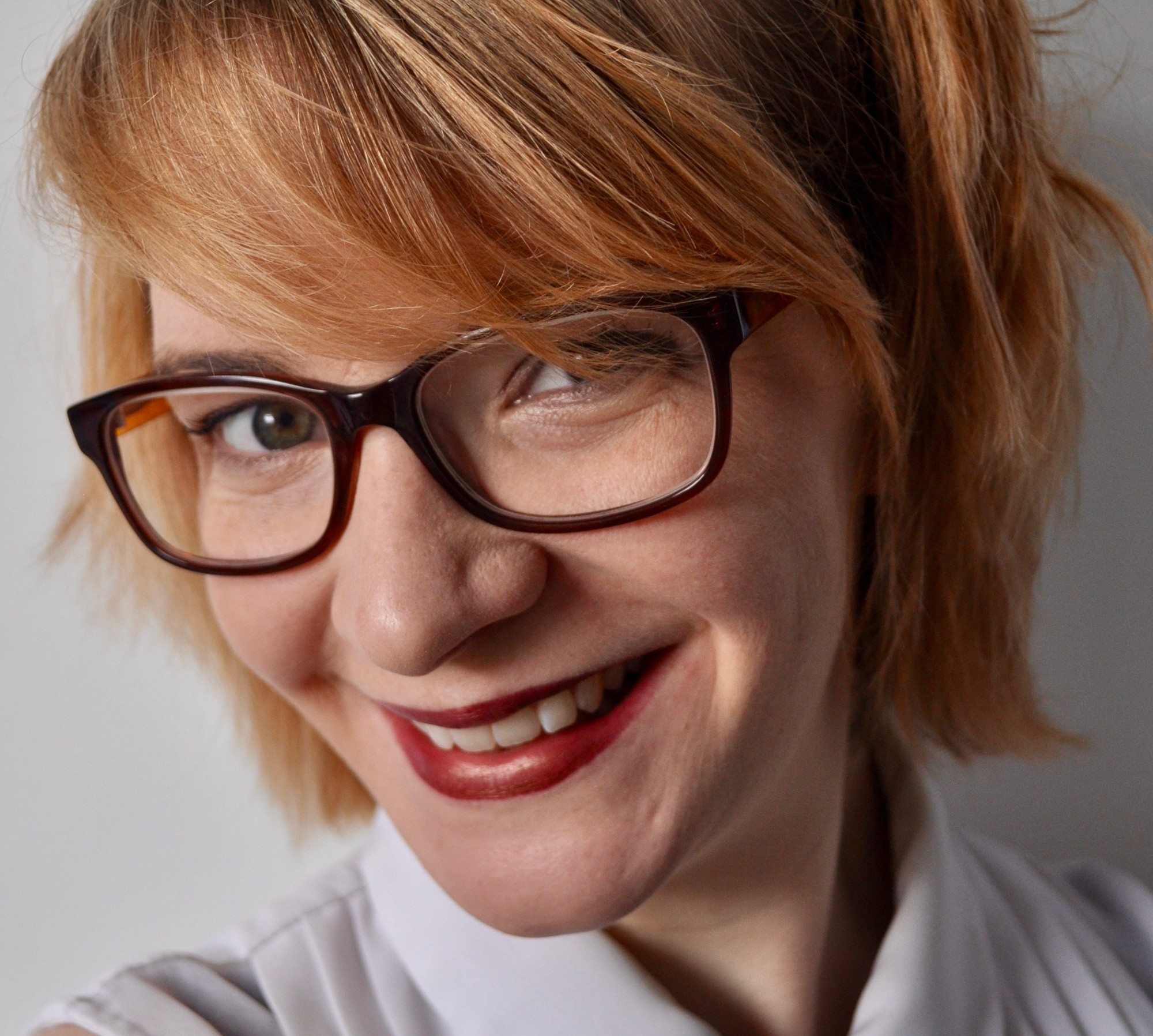 Review: 'First Light: Switching on Stars at the Dawn of Time,' by Emma ...
