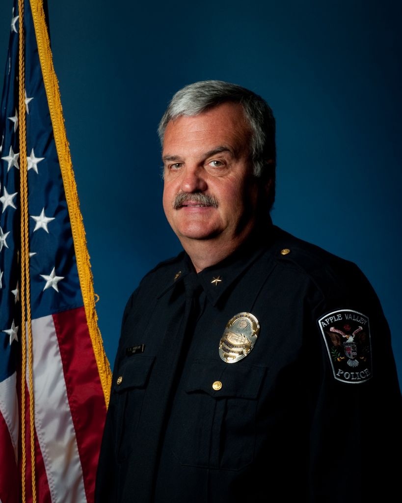 Apple Valley police chief bows out