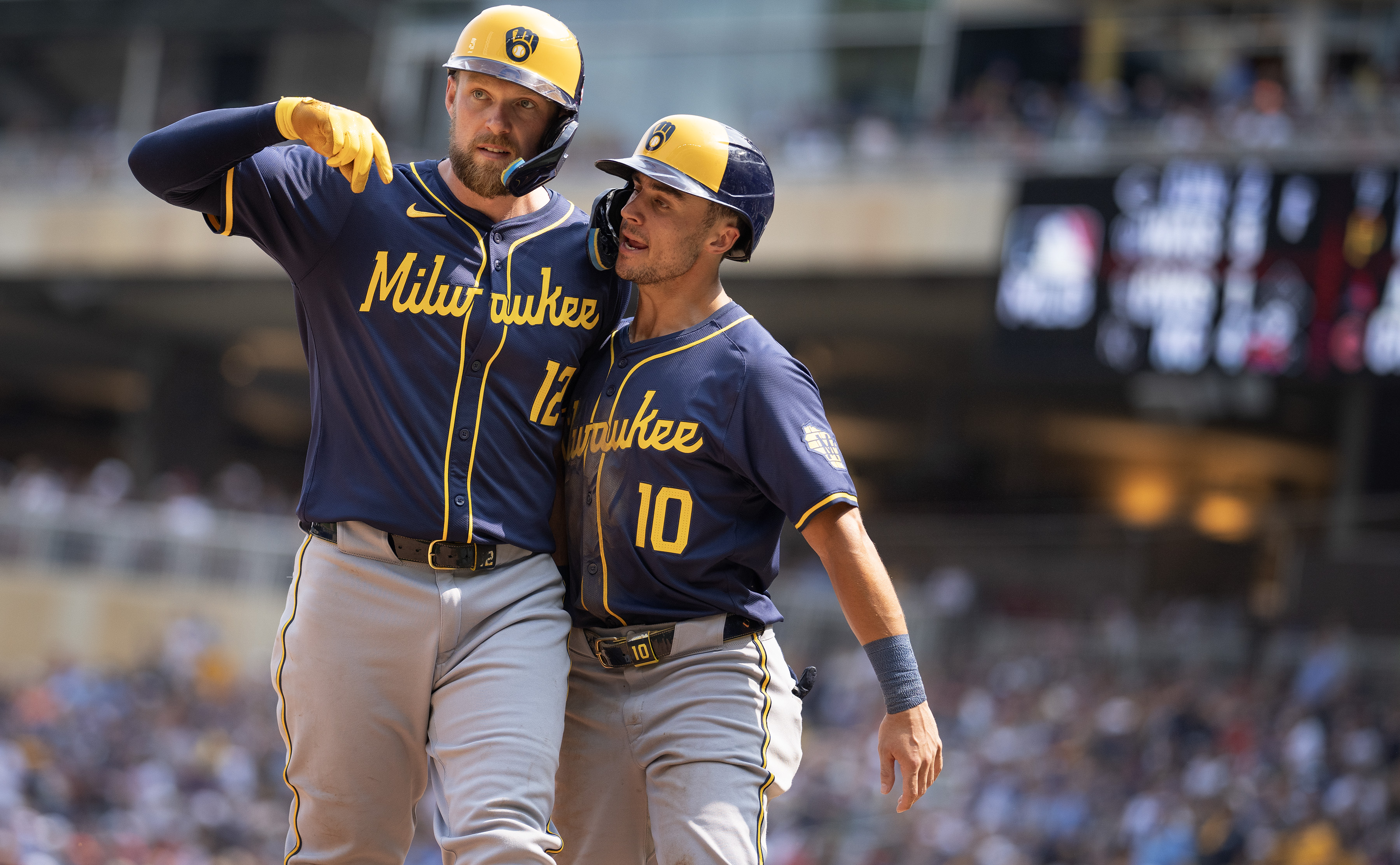 Twins frustrated but not too mad after fan catches Brewers home run