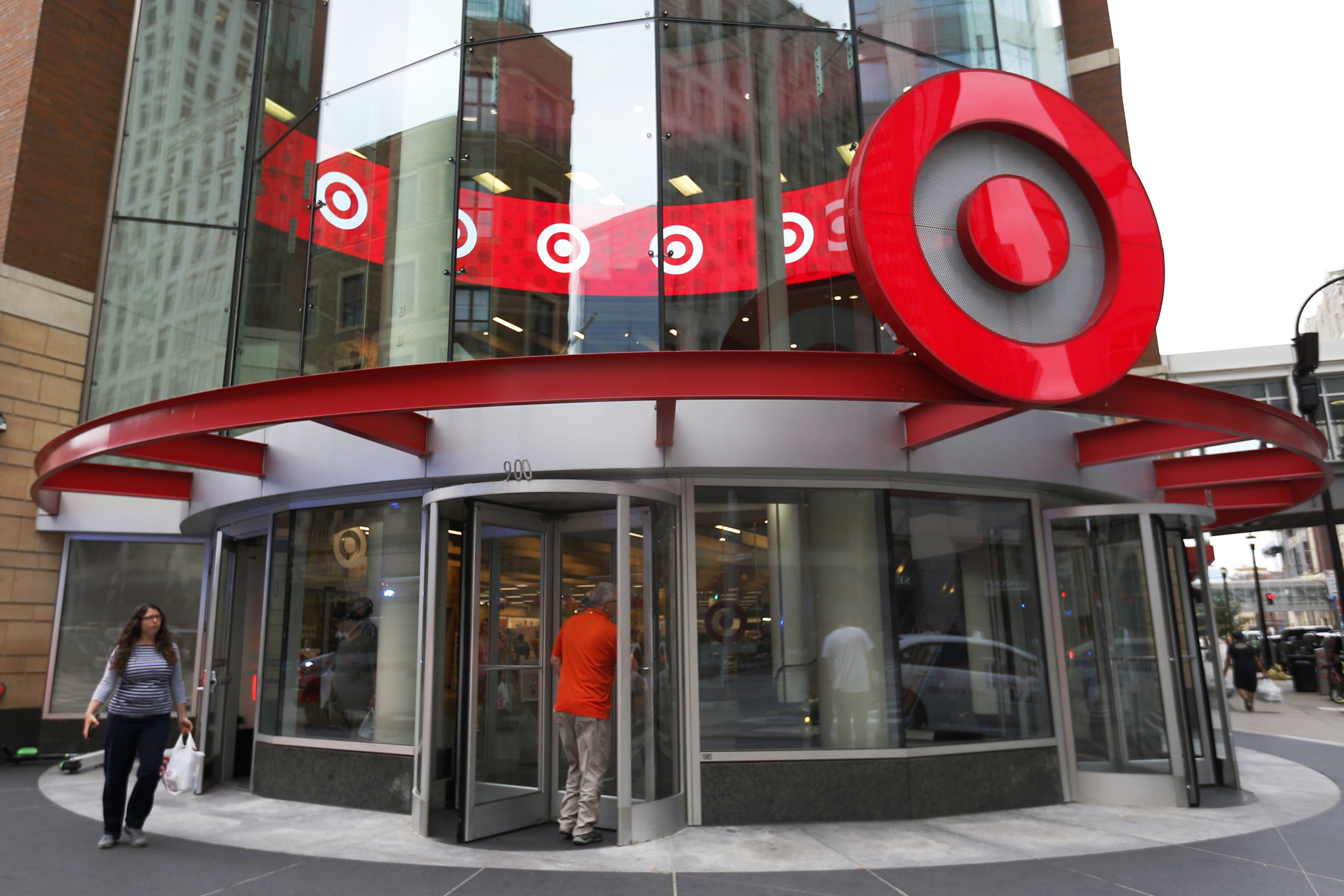Target remodels downtown Mpls. store entrance after period of ...