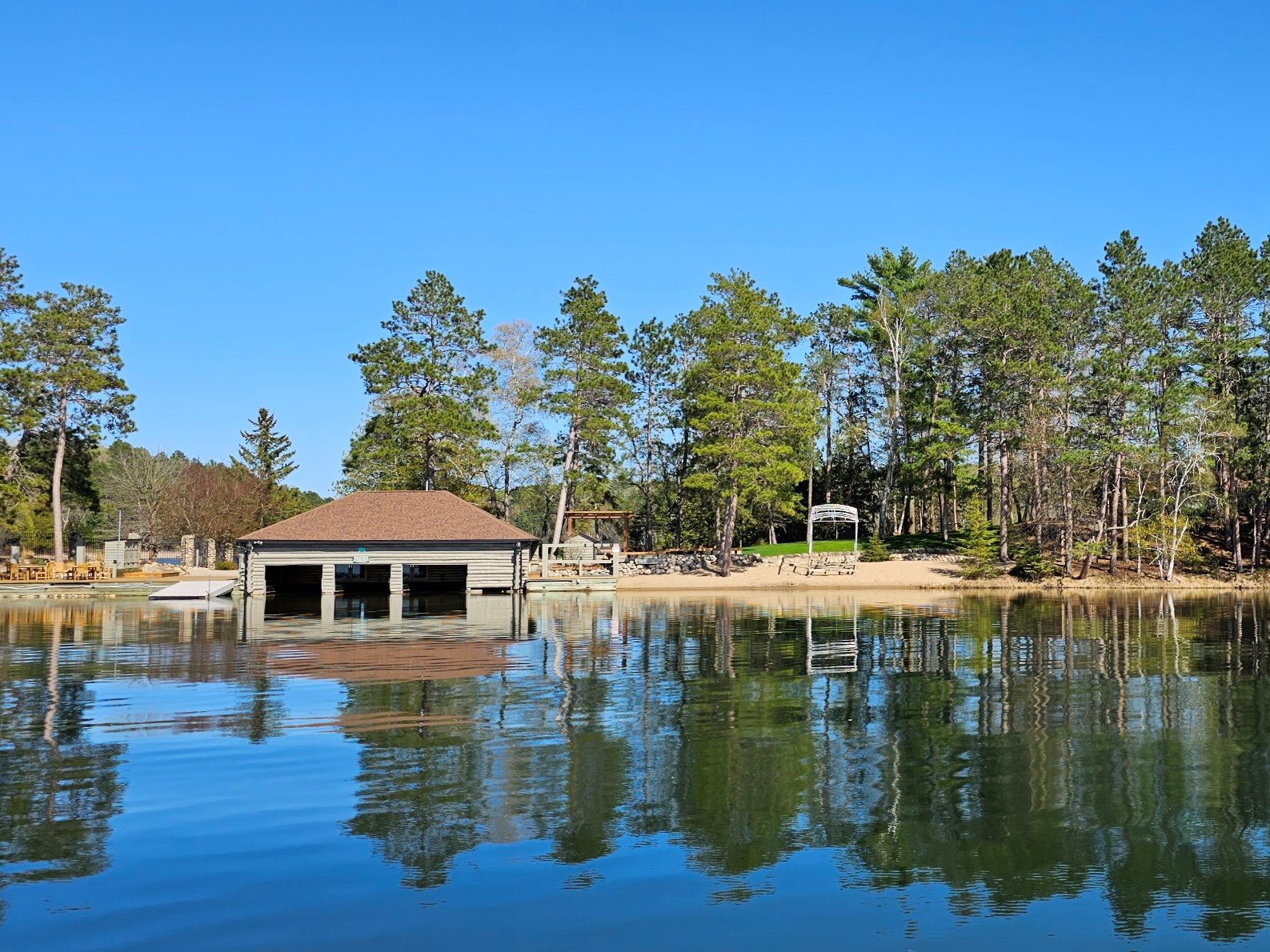 3M's selling its Minnesota lake resort, ending an era and worrying ...