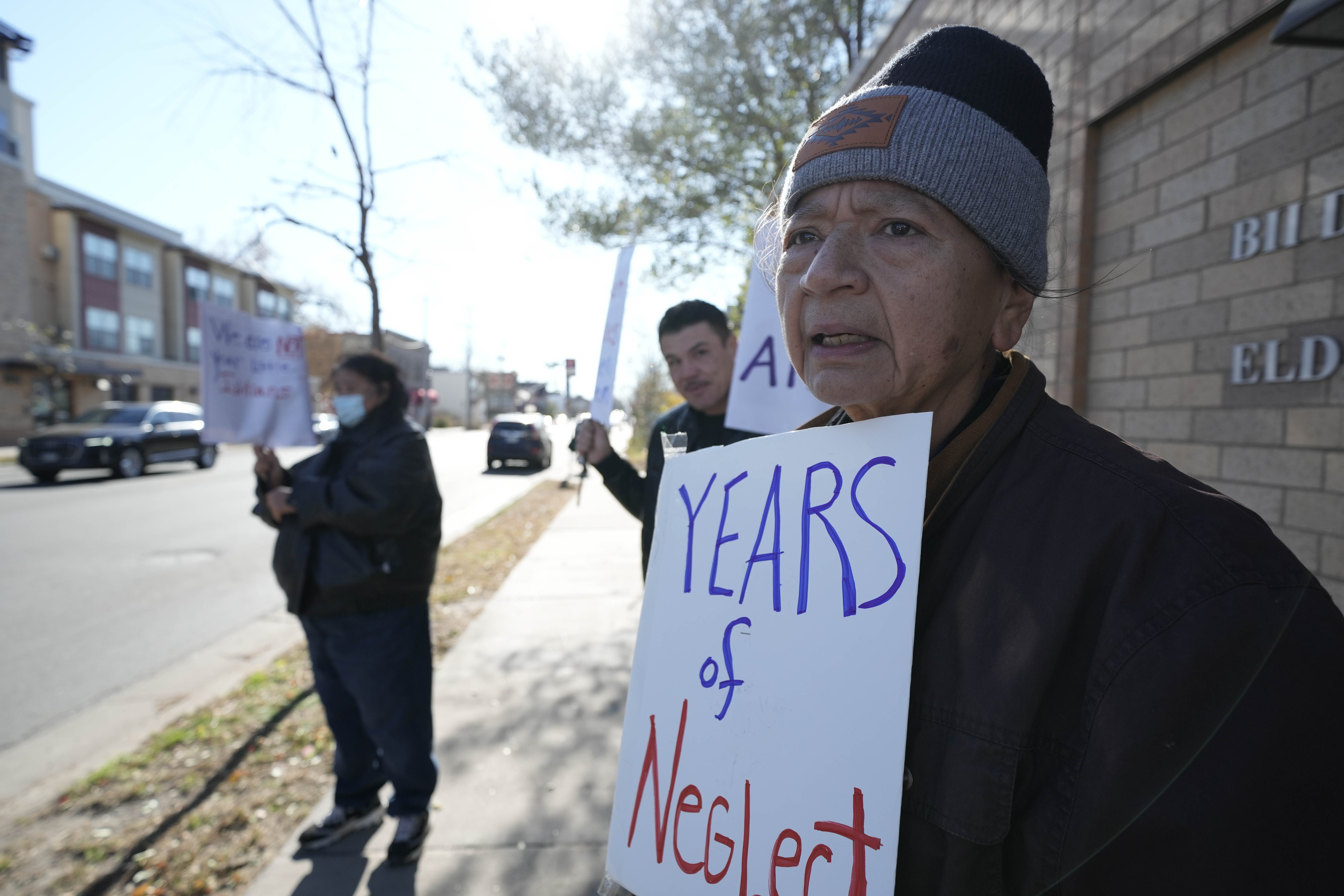Break-ins at south Minneapolis elder housing spark protests, reveal ...