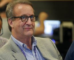 Mark Rosen announces his wife needing surgery for brain tumor