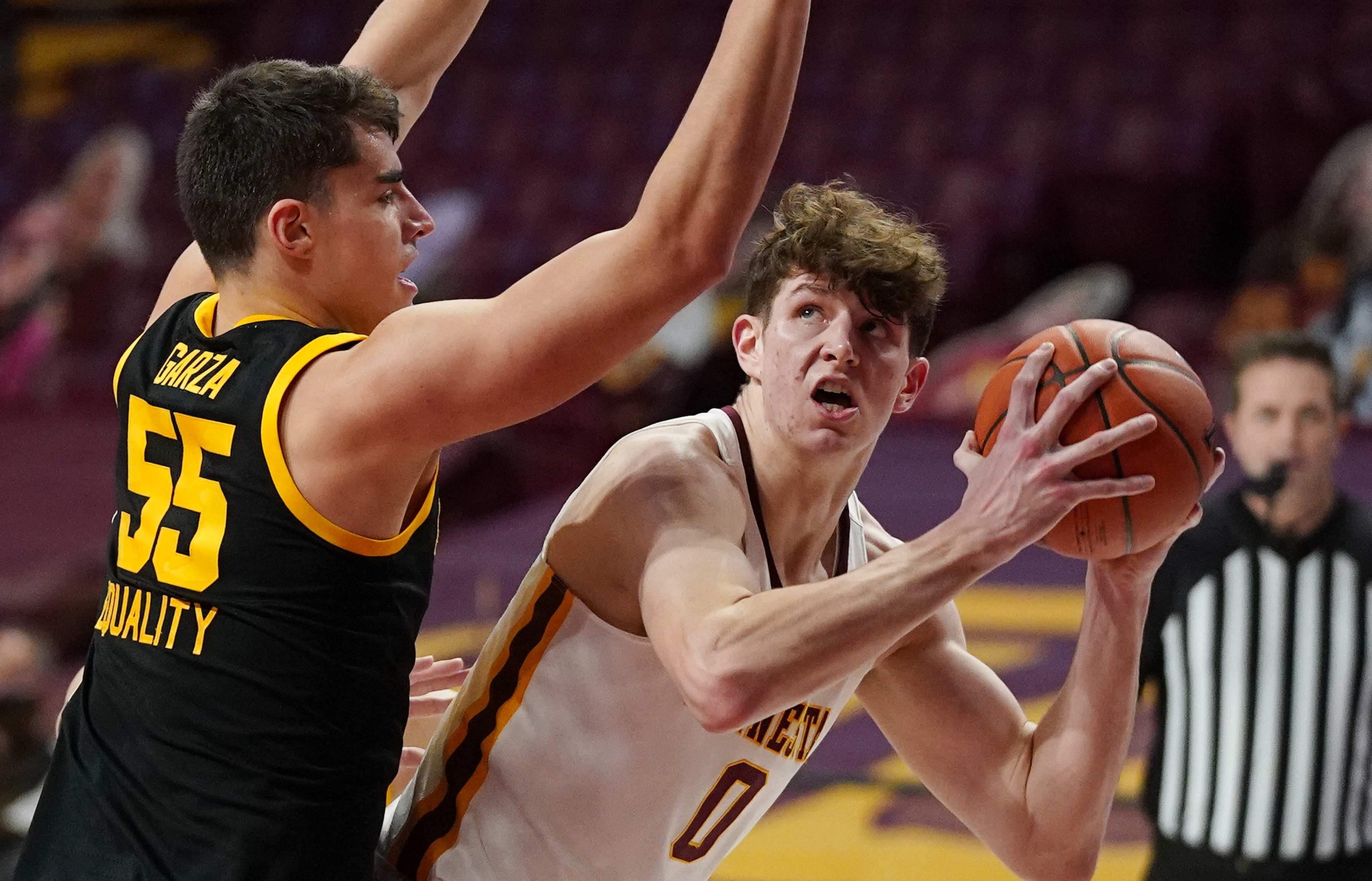 Gophers center Liam Robbins healthy to play Sunday in rematch against ...