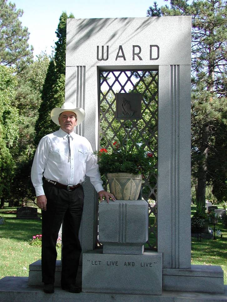 Hudson's history rises to life in cemetery walks