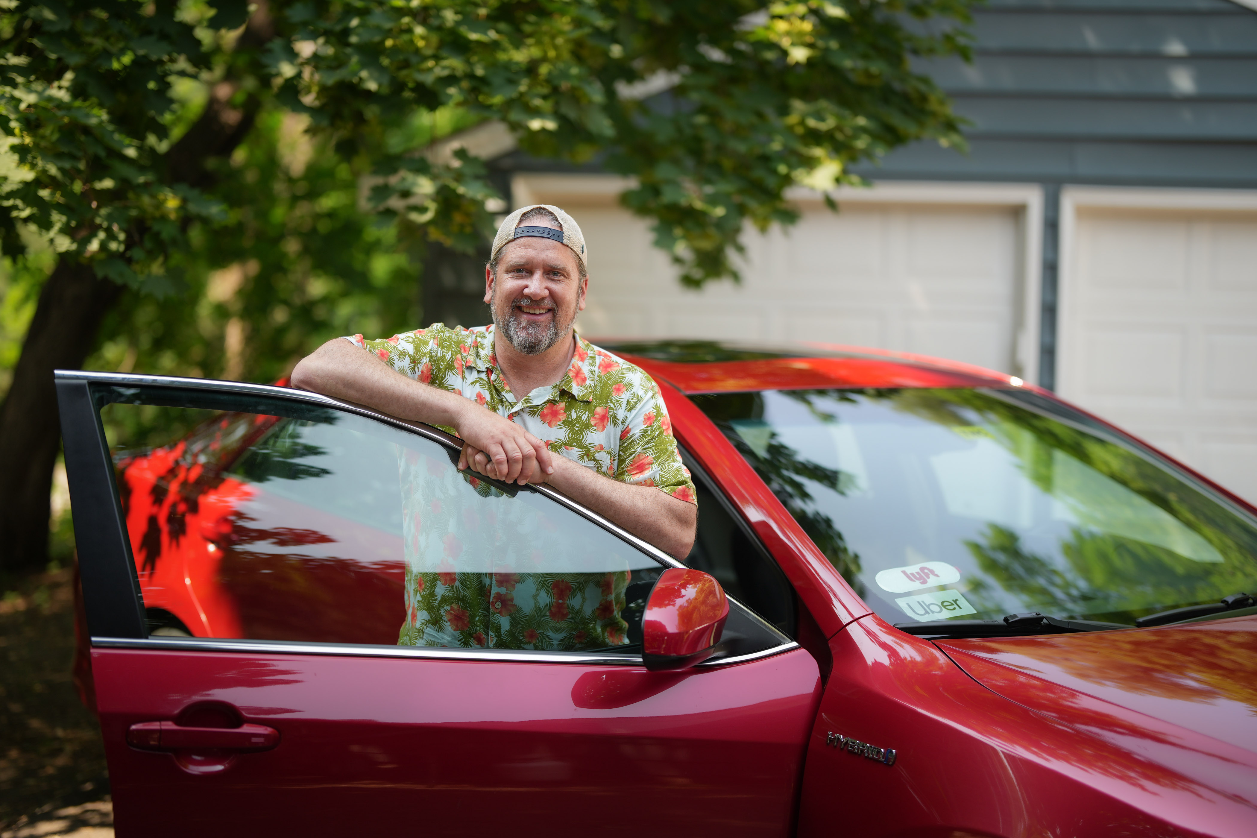 To help his riders, Twin Cities Uber and Lyft driver goes the extra mile