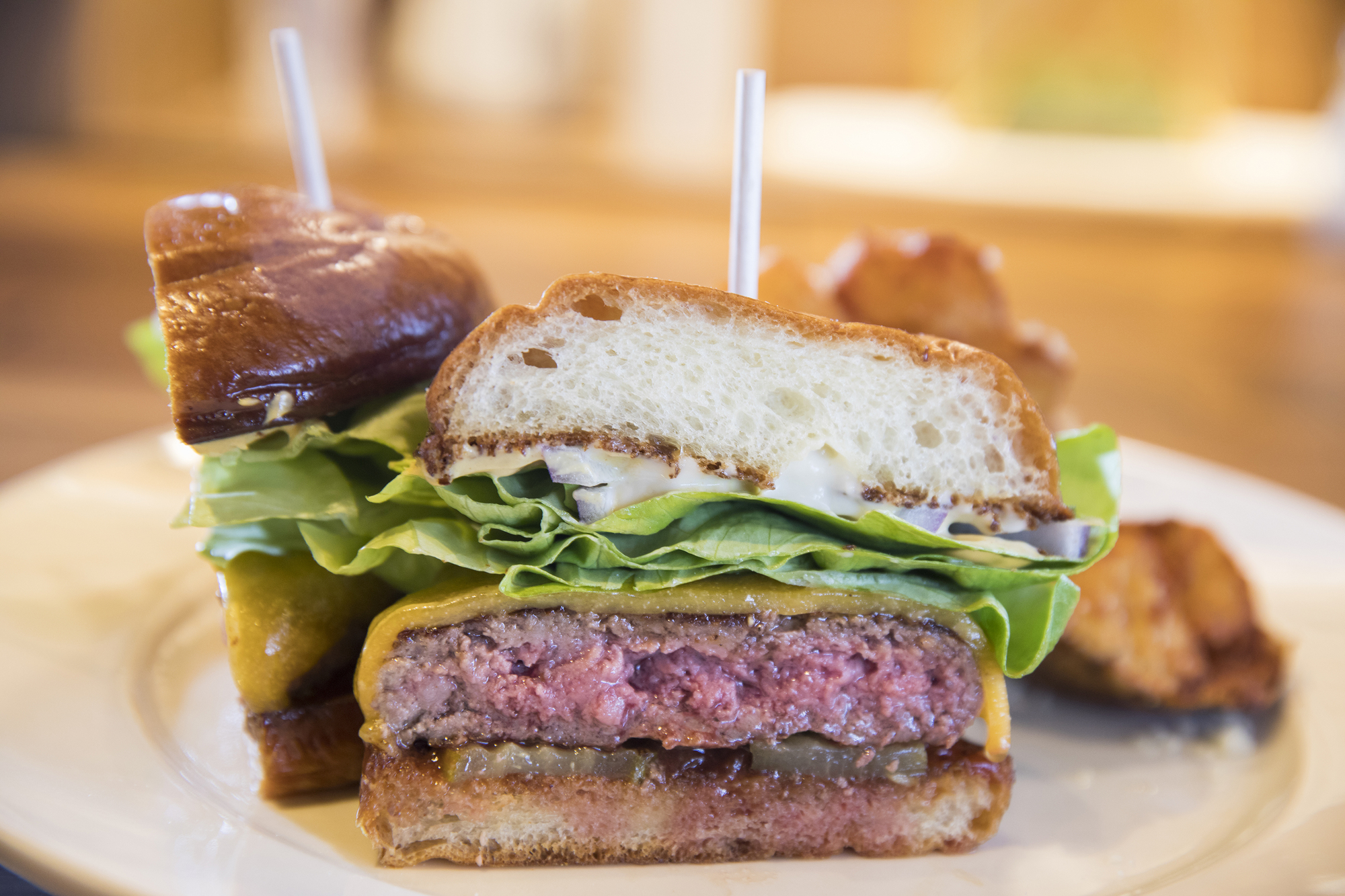 Barnes & Noble's new Edina restaurant has all the makings of a bestseller