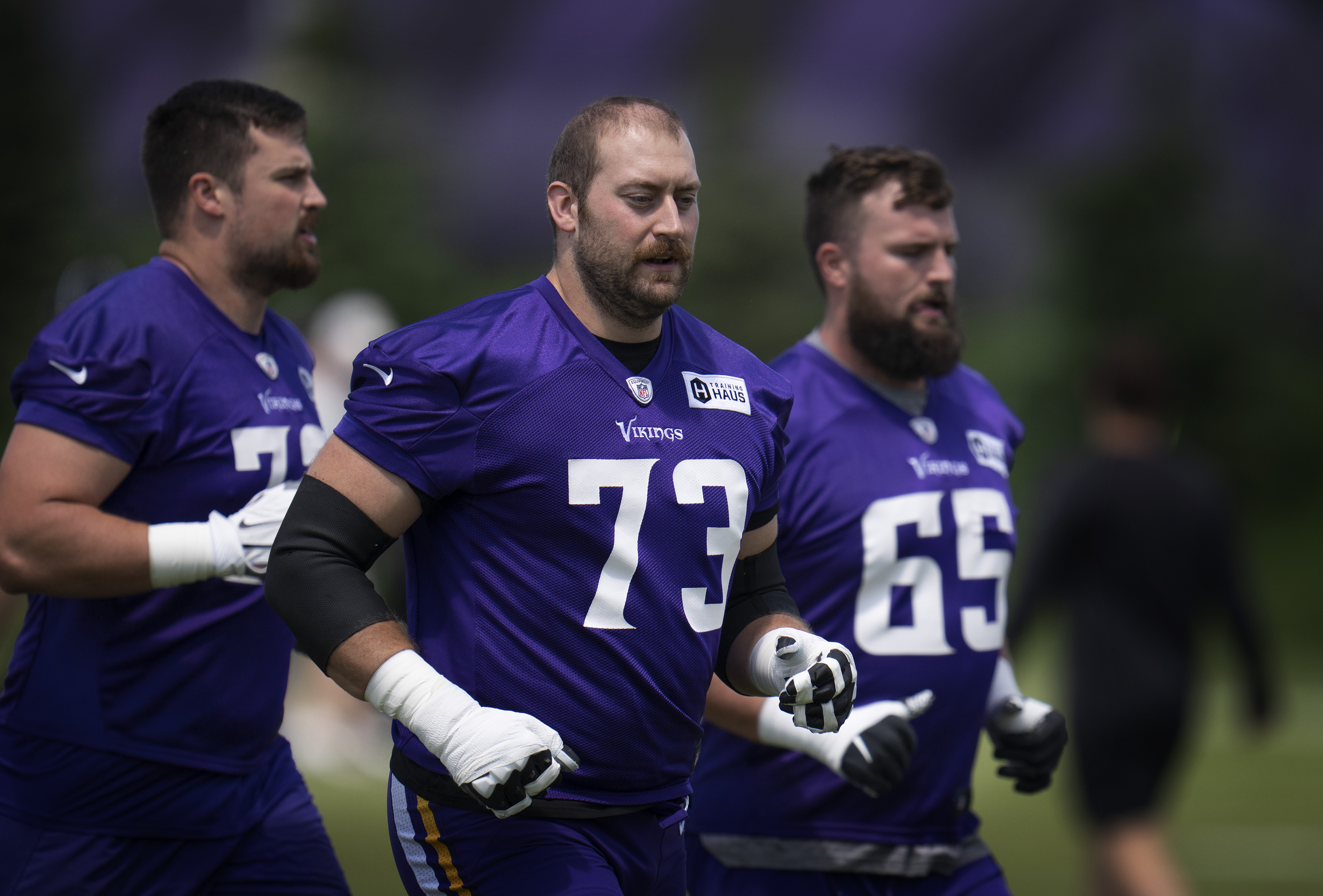Veteran lineman Jesse Davis back at practice after getting planned time off