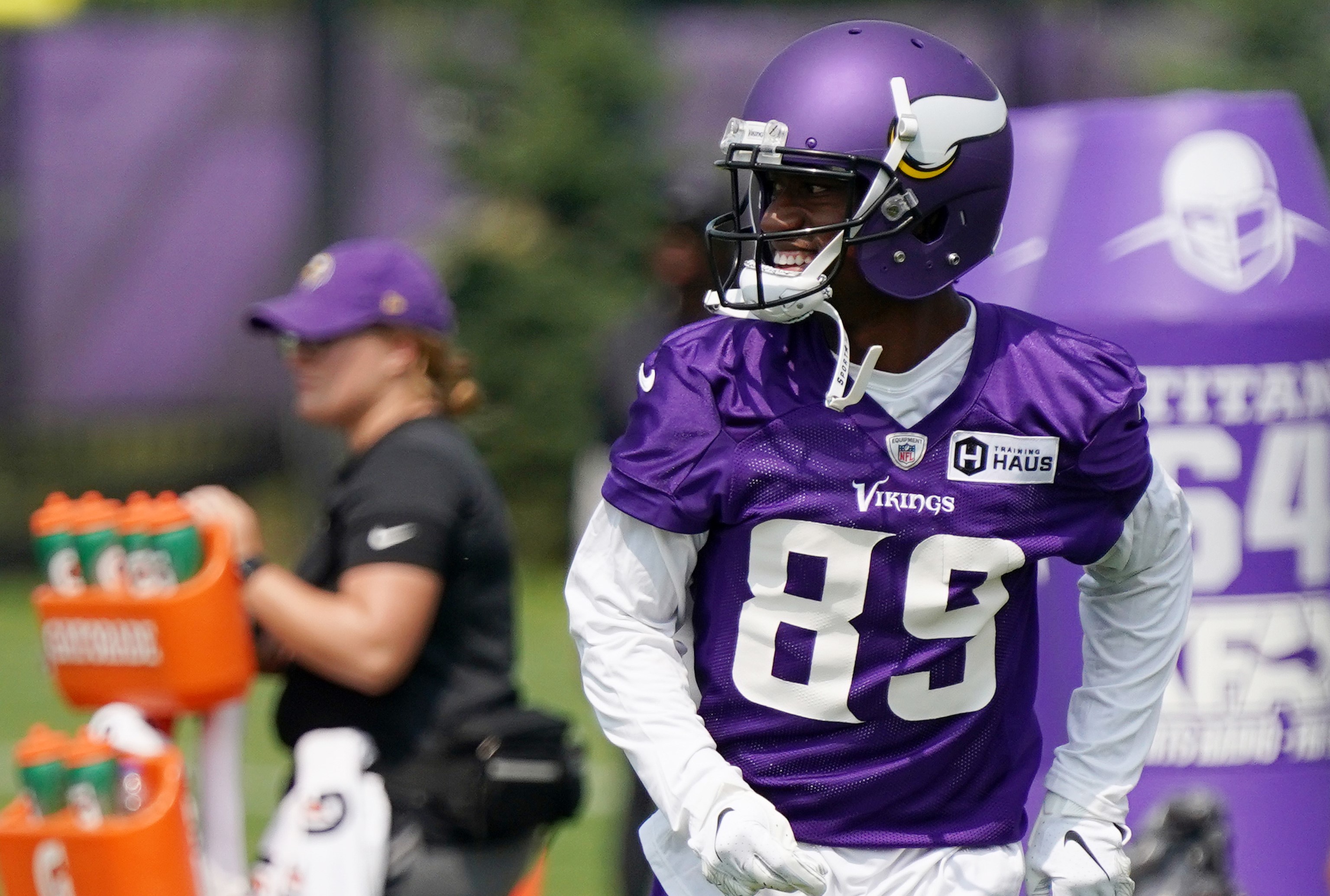 Vikings gain confidence in Dede Westbrook as a receiver and punt returner