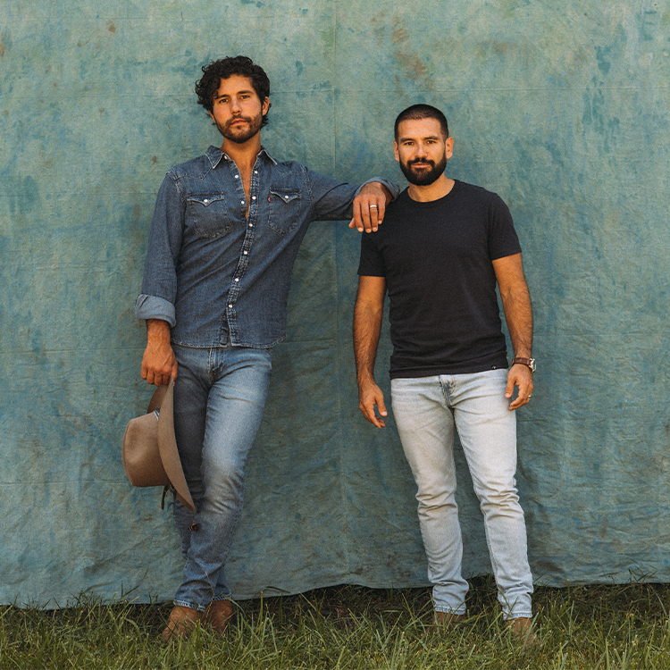 Review: Country duo Dan + Shay’s lovefest resumes in St. Paul