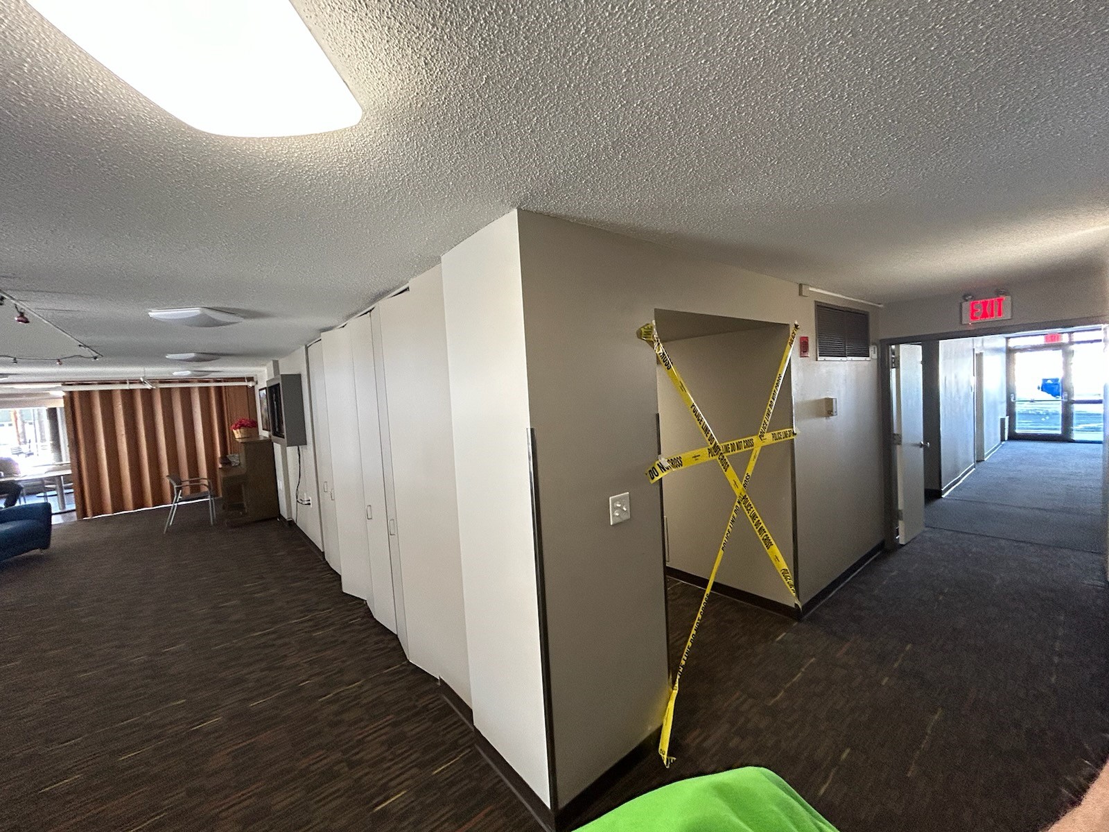 Witnesses say man shot by St. Paul police was behaving erratically