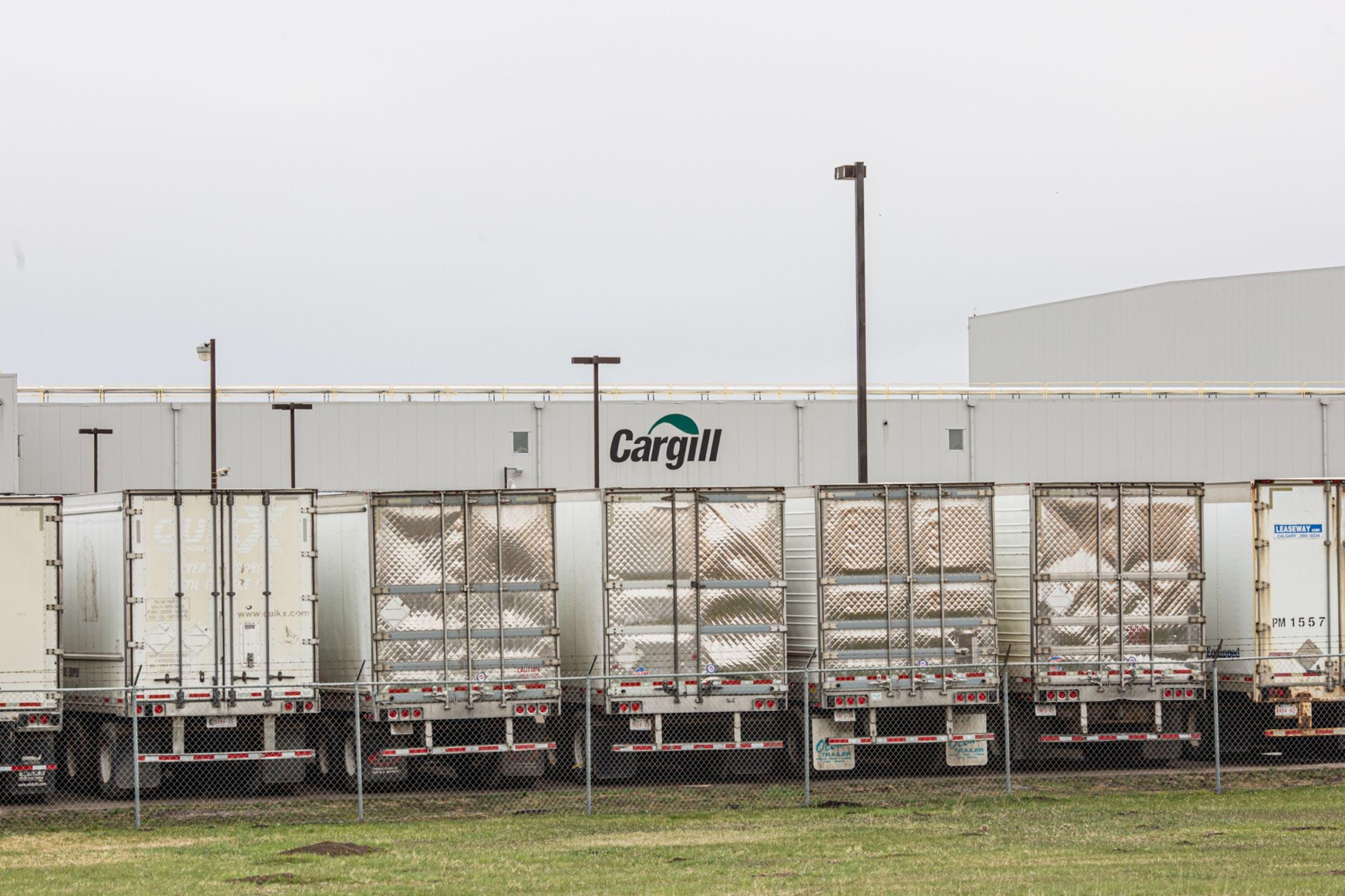 Cargill union's strike plan imperils 40% of Canada's beef supply