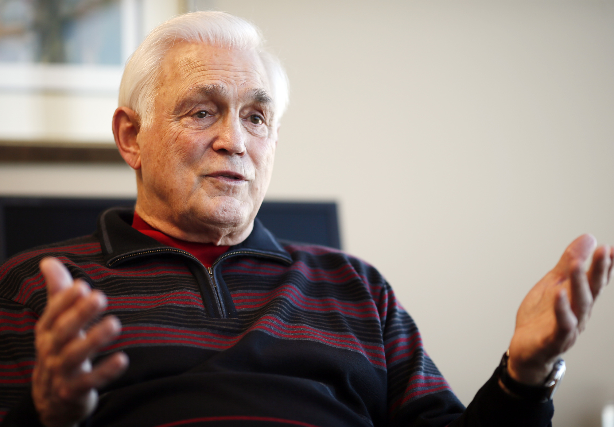 North Star legend Lou Nanne putting his name on Edina steakhouse