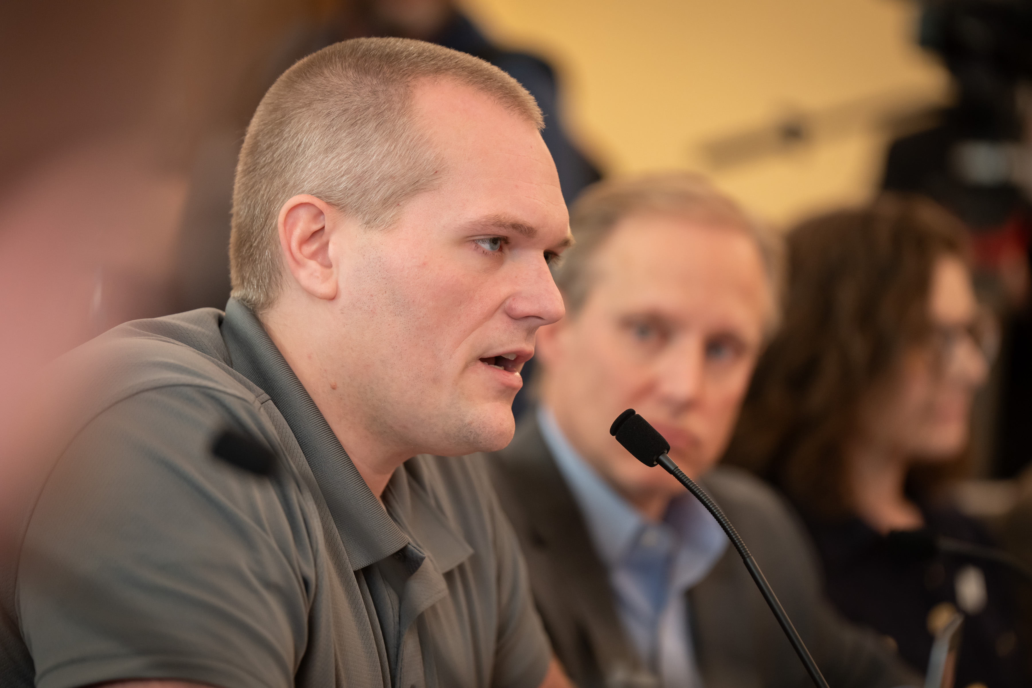 Minnesota Republicans push to put new state flag up to a statewide vote