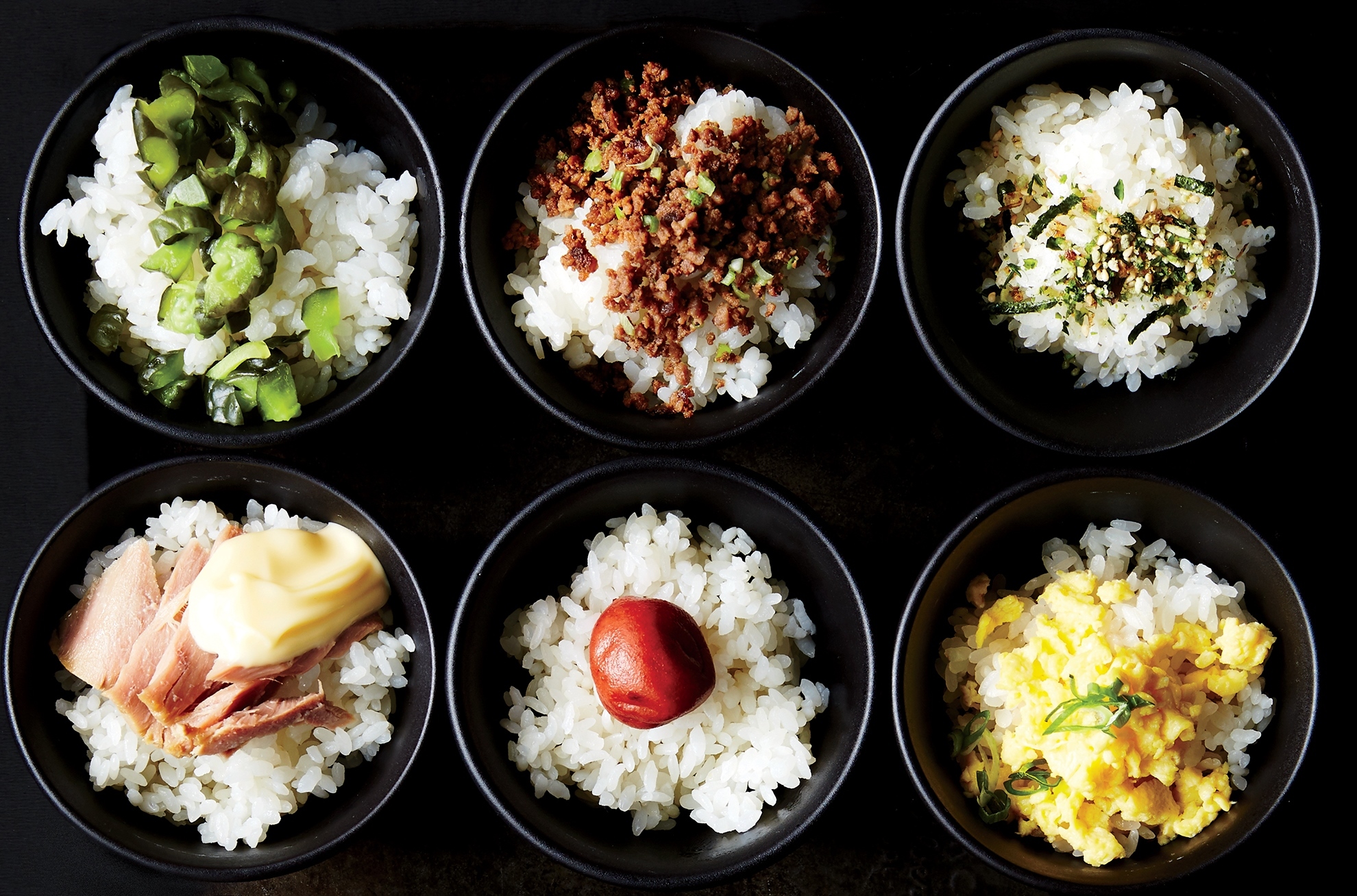 Dinner in a bowl: rice with toppings