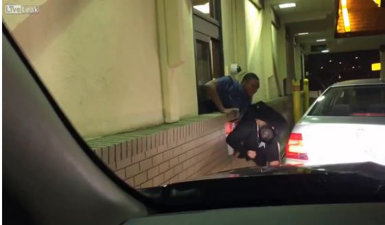 Video drama: Irate customer chokes Minneapolis McDonald's worker at ...