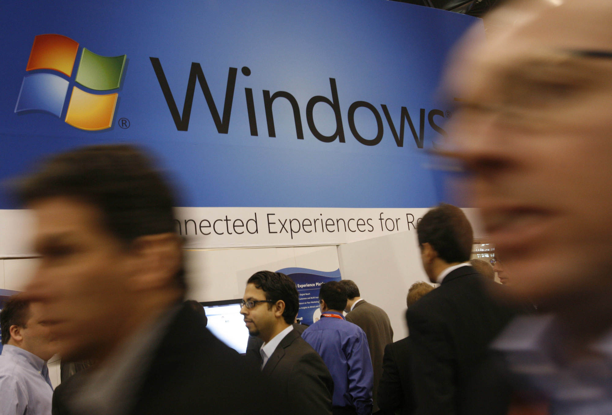 Tech tricks to keep using Windows 7 are risky