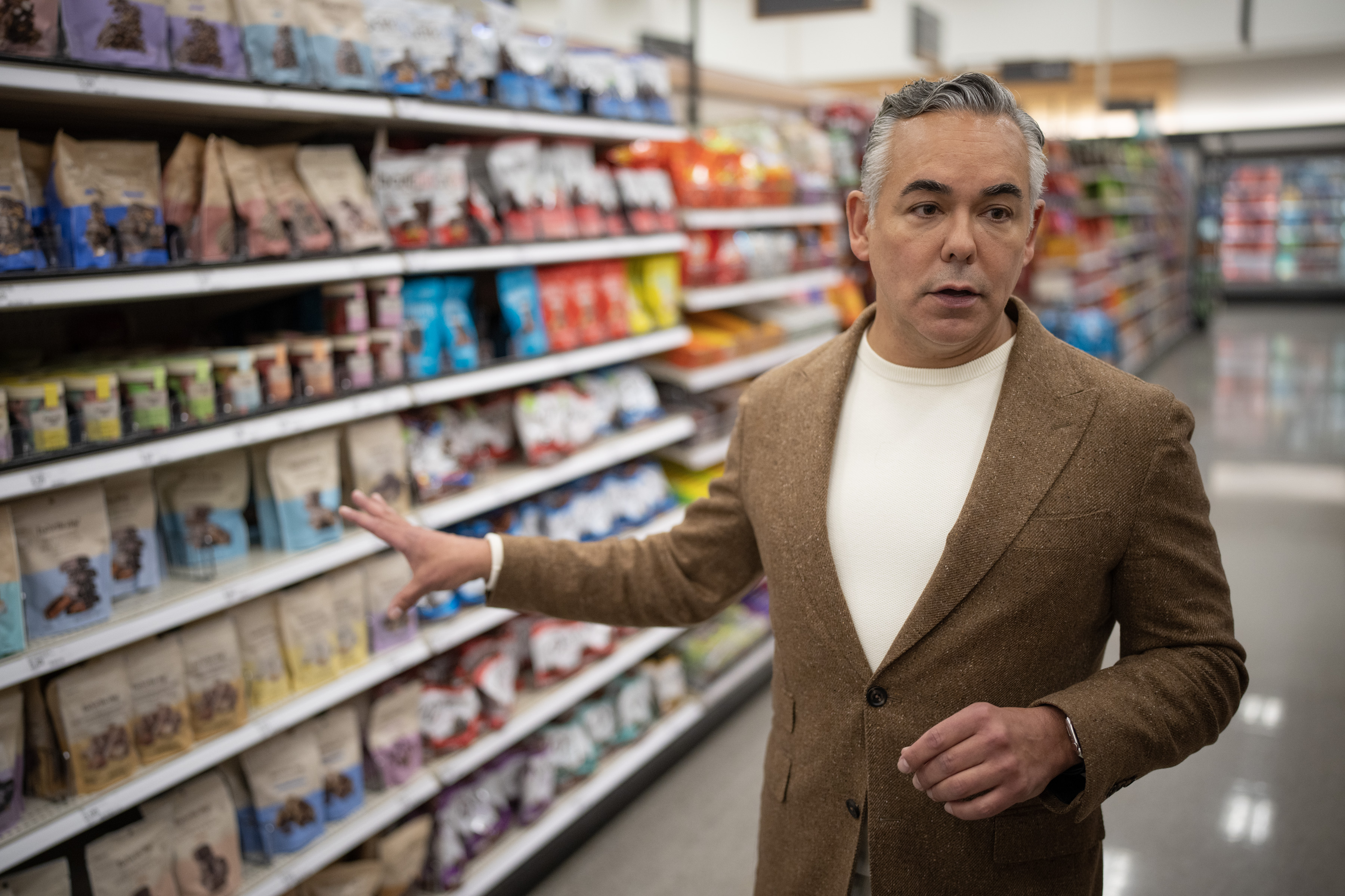 Target promotes Christina Hennington, Rick Gomez to new C-suite roles