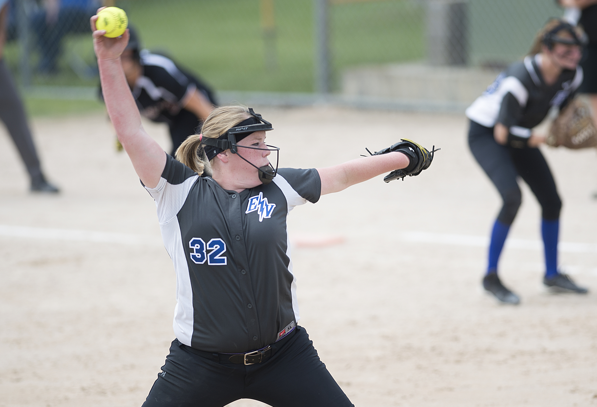 Eastview outlasts Anoka for Class 3A softball crown