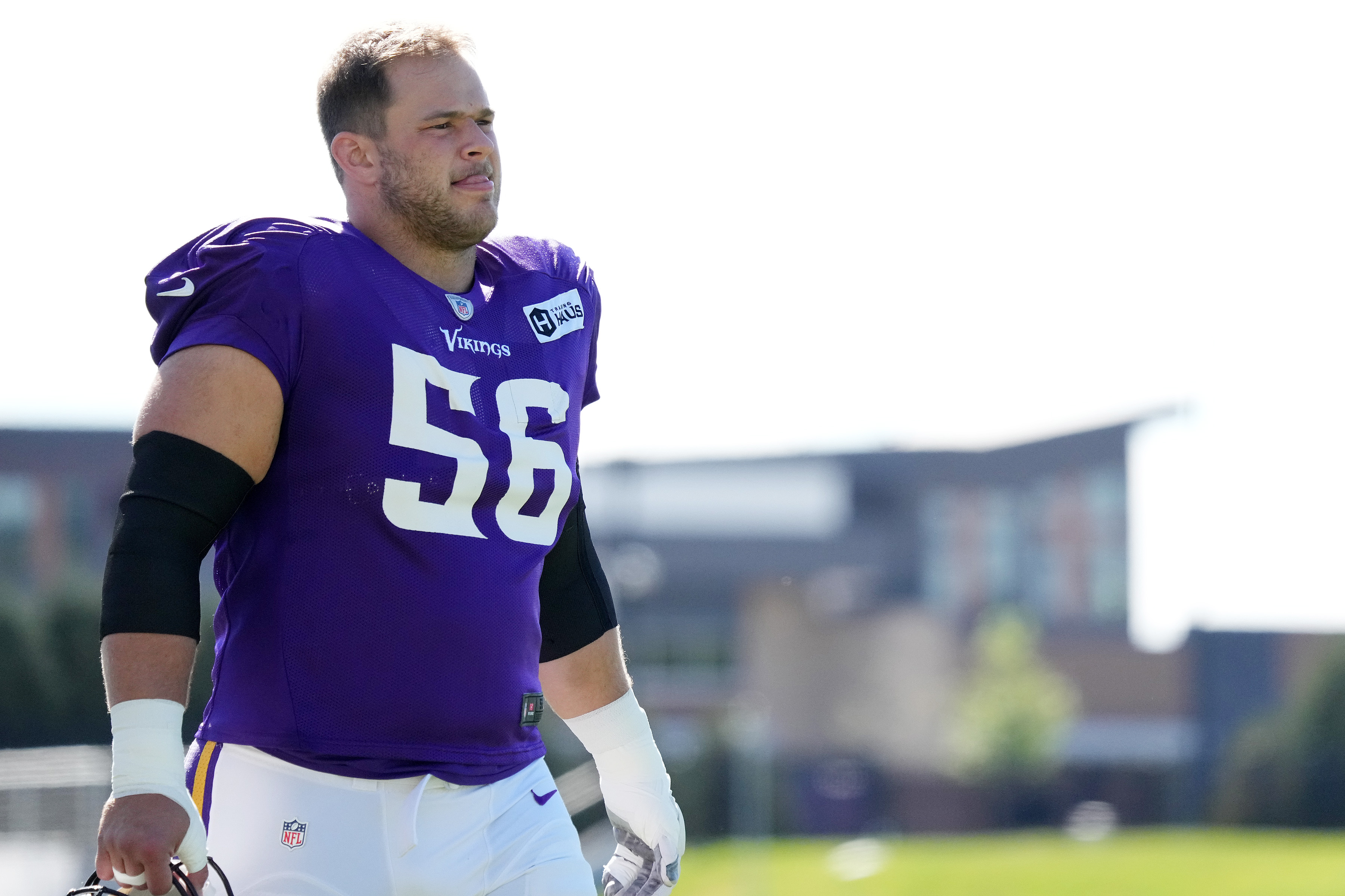 Vikings' Garrett Bradbury to miss third game because of back injury ...