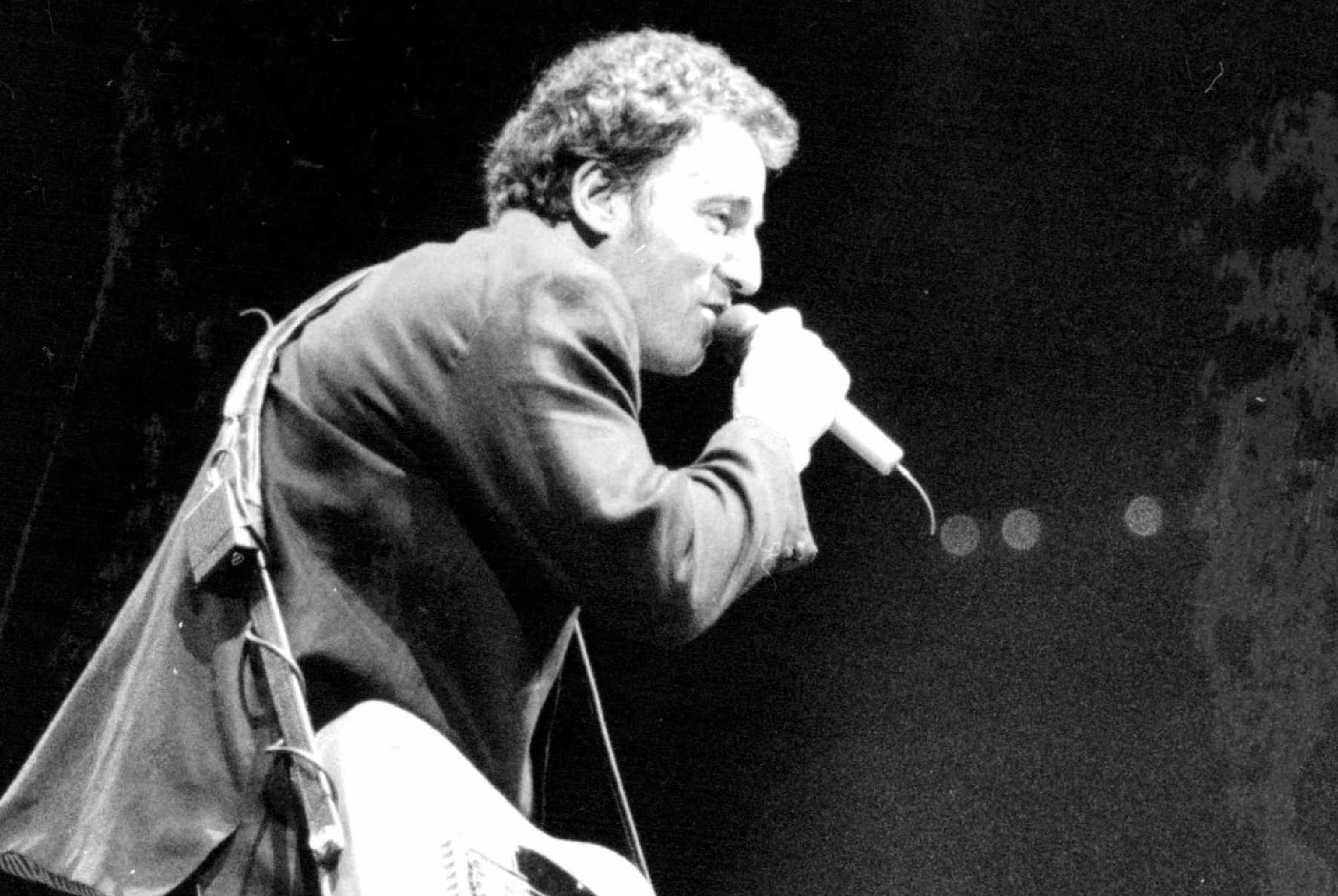 'I got to hug Bruce Springsteen!' A teen's dream night at Met Center