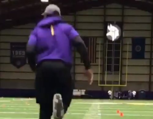 Teddy Bridgewater shares video of himself running agility drills