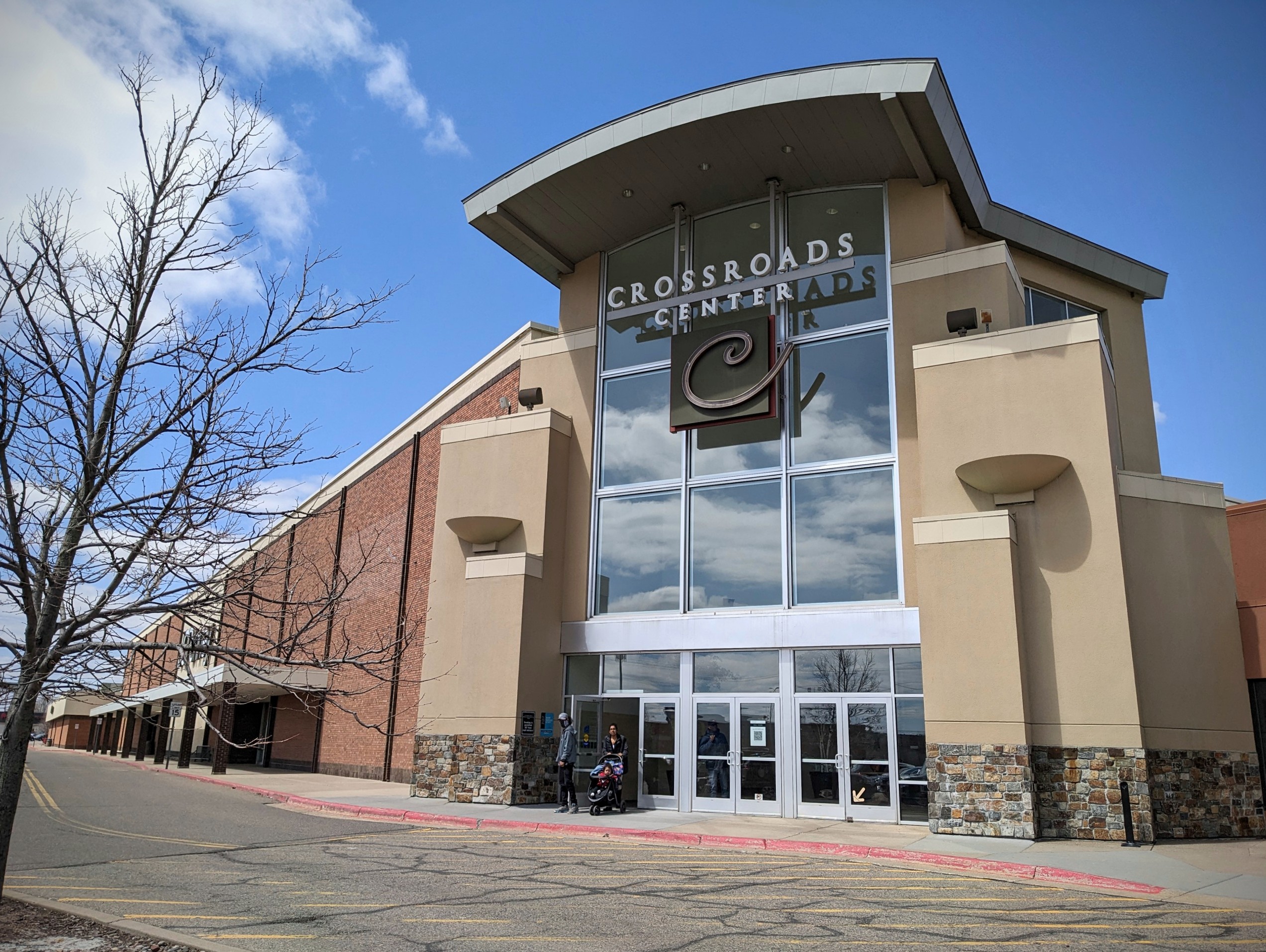 Judge approves sale of St. Cloud’s Crossroads Center mall to Contrarian ...