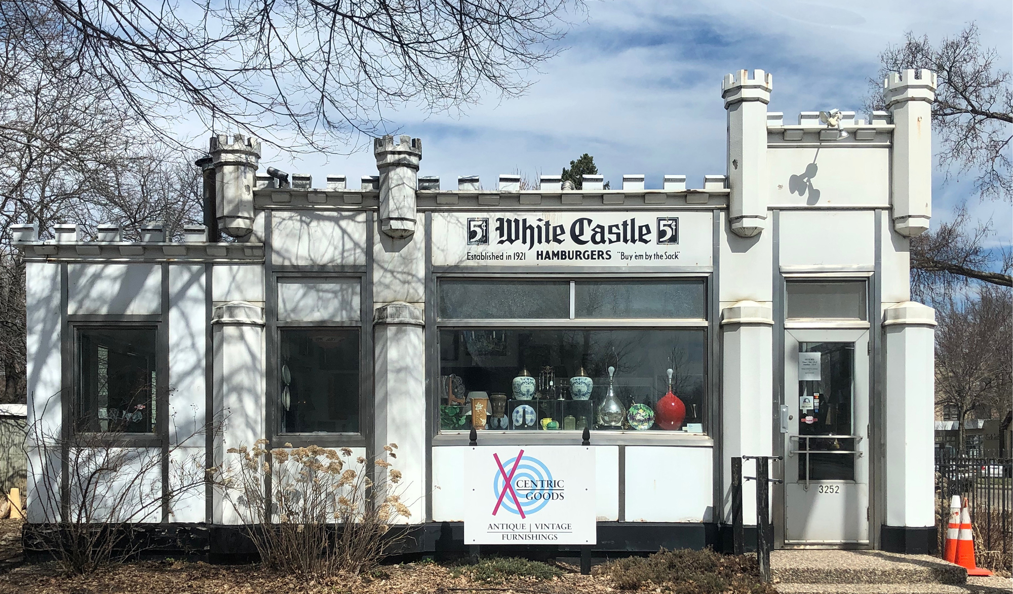 What's the story behind the marooned Minneapolis White Castle?