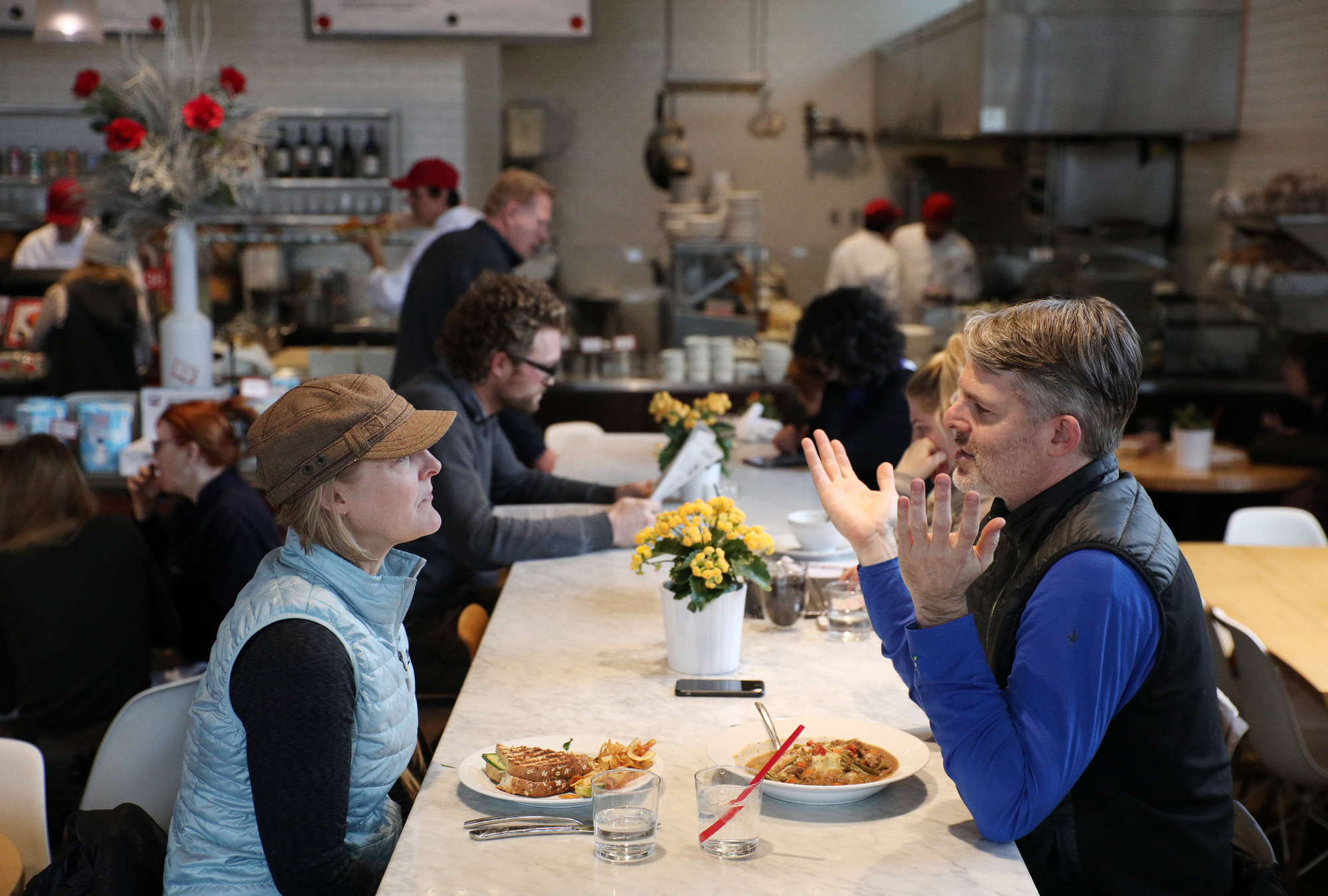 Dining with strangers: Communal tables catch on at Minnesota restaurants