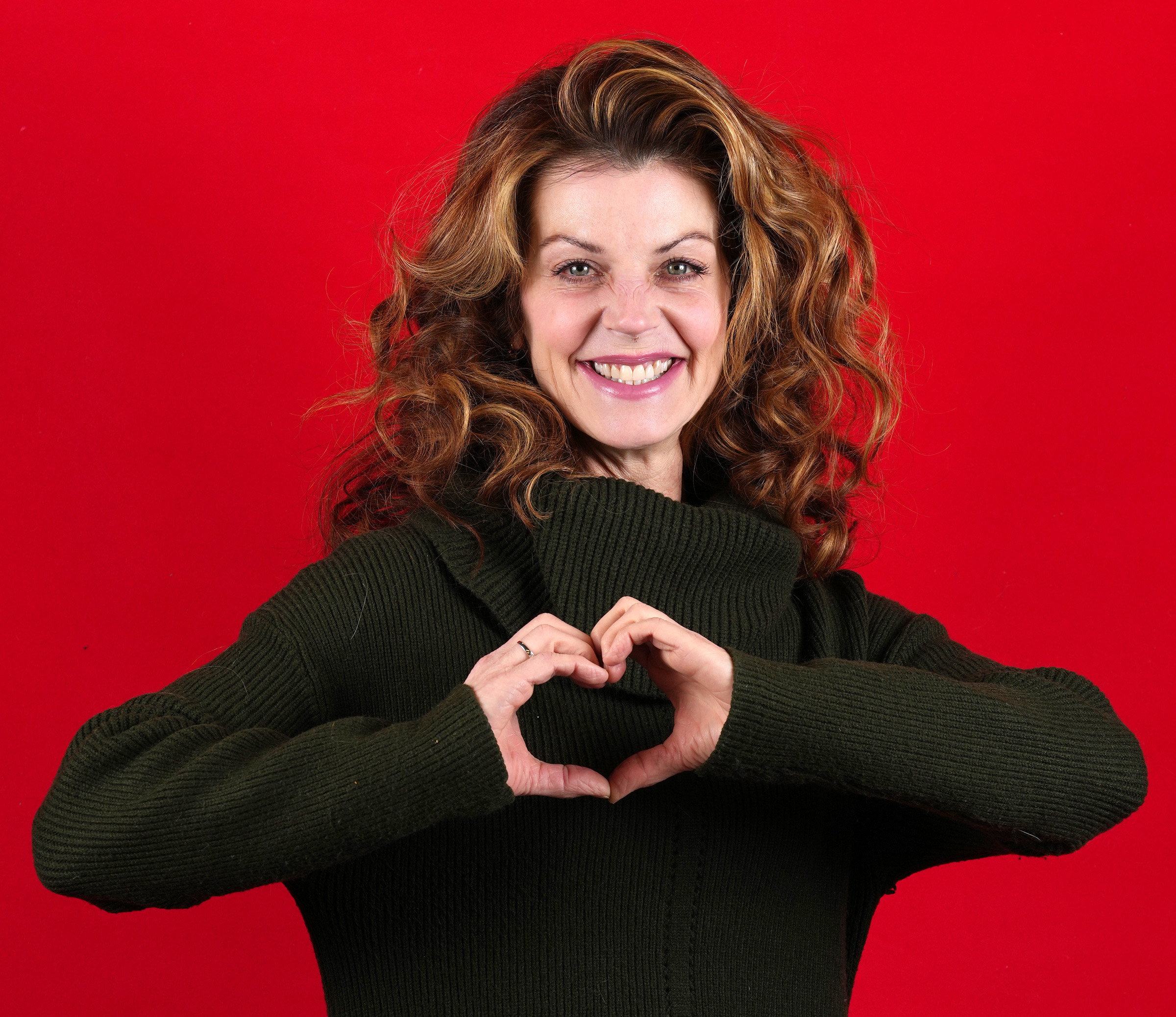 How to create an online dating profile that tells the truth