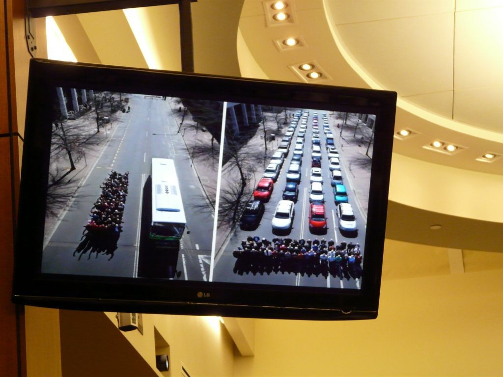 Gold Line bus rapid transit wins critical federal approval