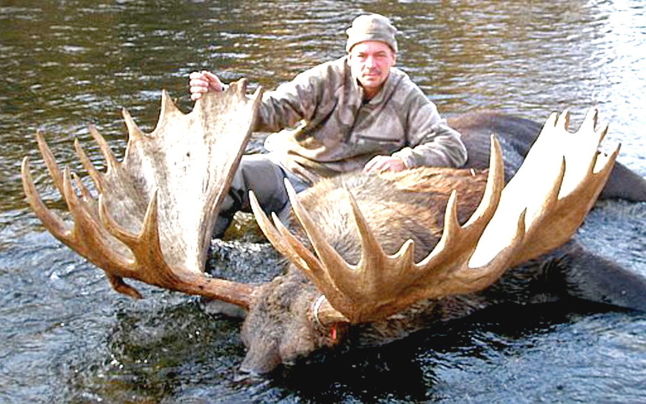 Brad Erickson's moose hunt: Almost heaven sent