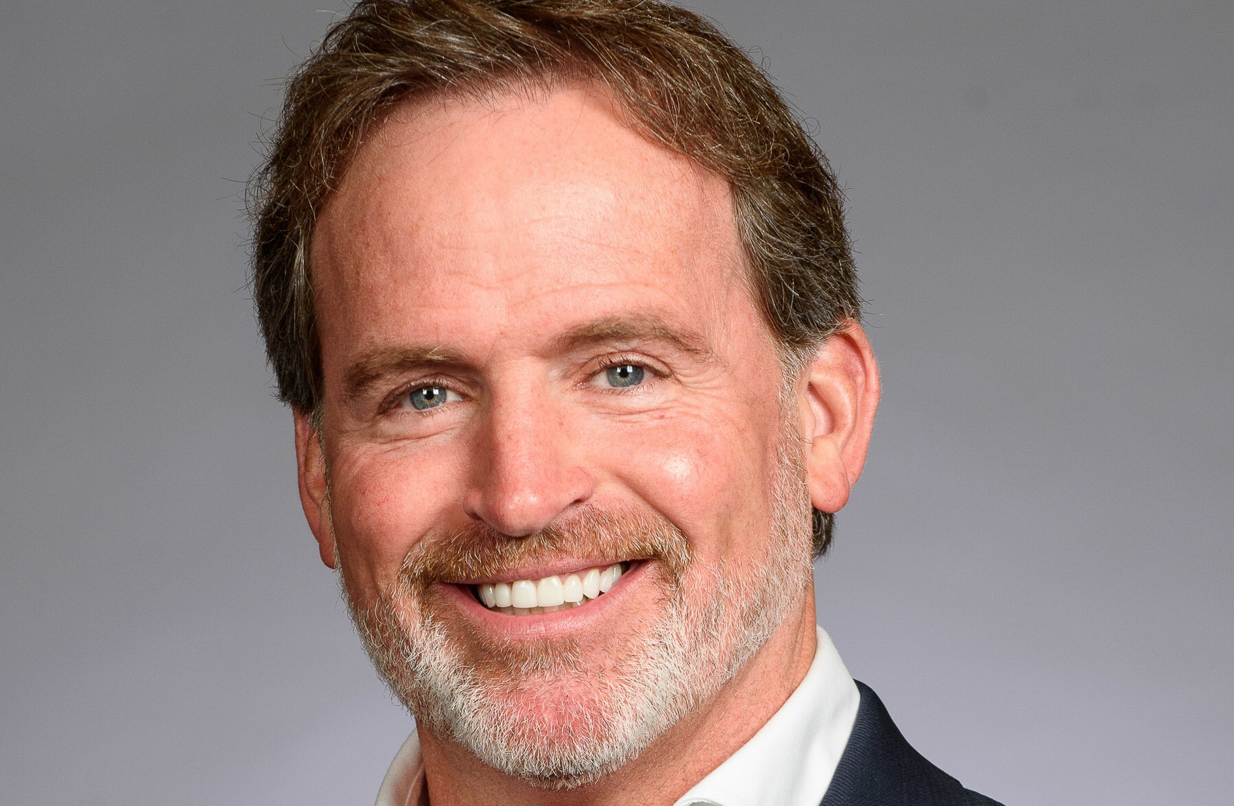 3M names CEO of Zimmer Biomet to lead health care spinoff