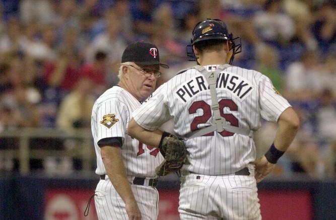 A.J. Pierzynski: Twins probably would have won 2002 World Series if Tom Kelly was manager