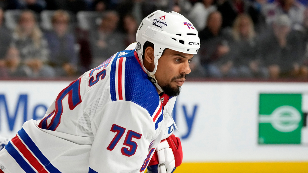 Wild acquire rugged forward Ryan Reaves from Rangers for fifth-round pick