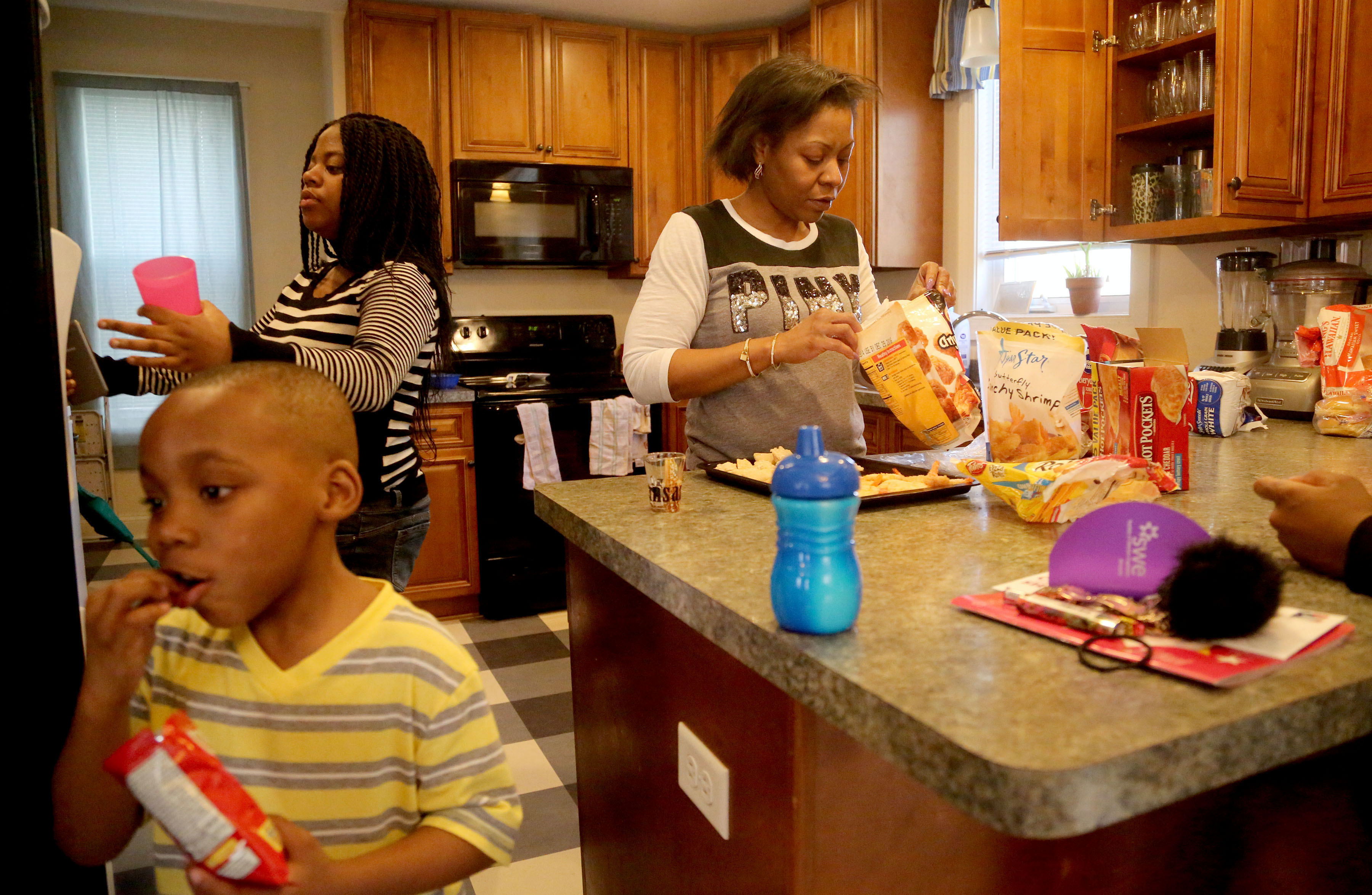 Poor families' path to American dream leads to suburbs