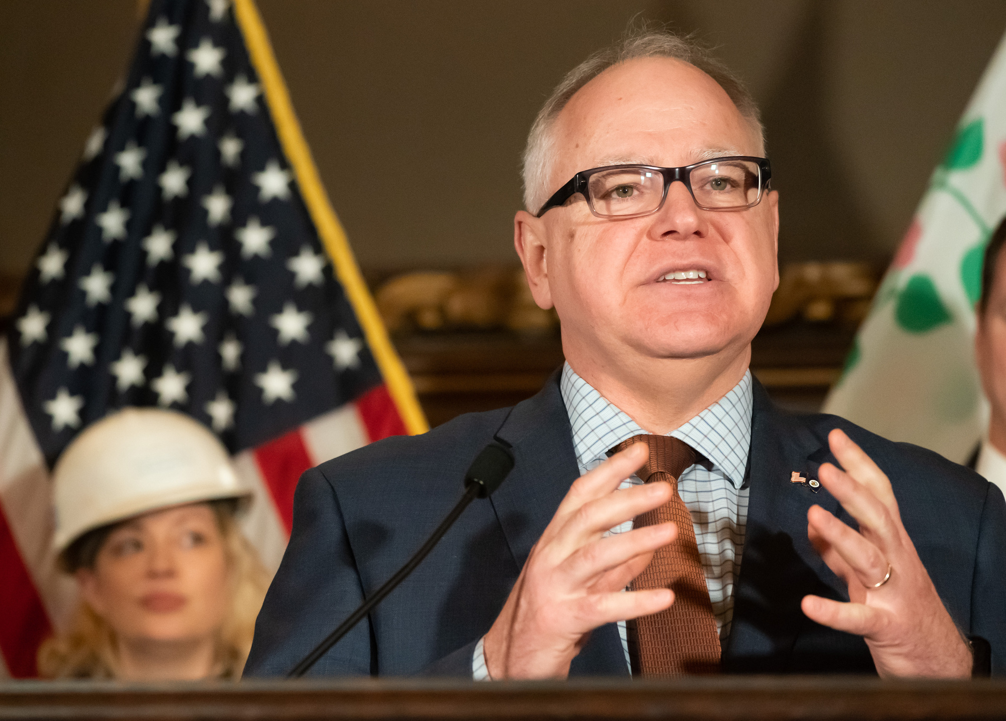 Walz aims for 100 percent clean energy in Minnesota by 2050