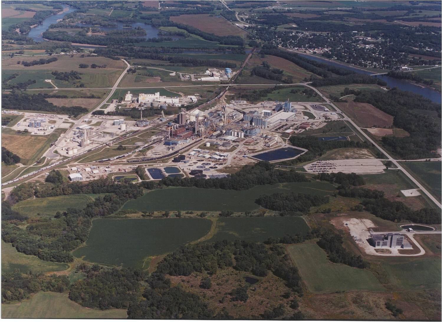 Cargill backs corn as substitute for plastic, builds new plant in Iowa